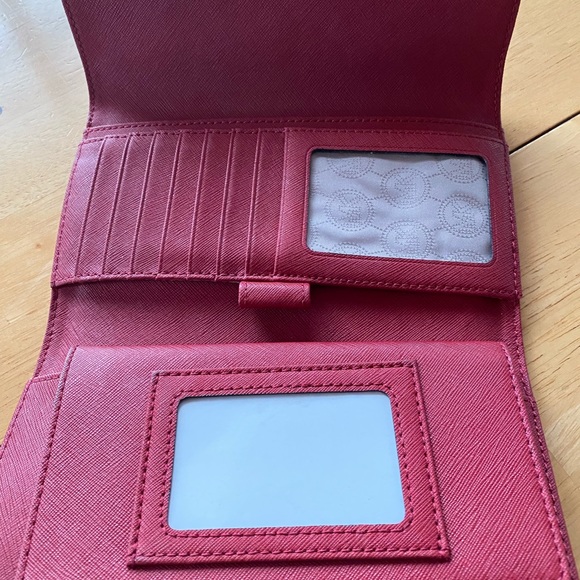 Michael Kors | Accessories | Michael Core Wallet | Poshmark